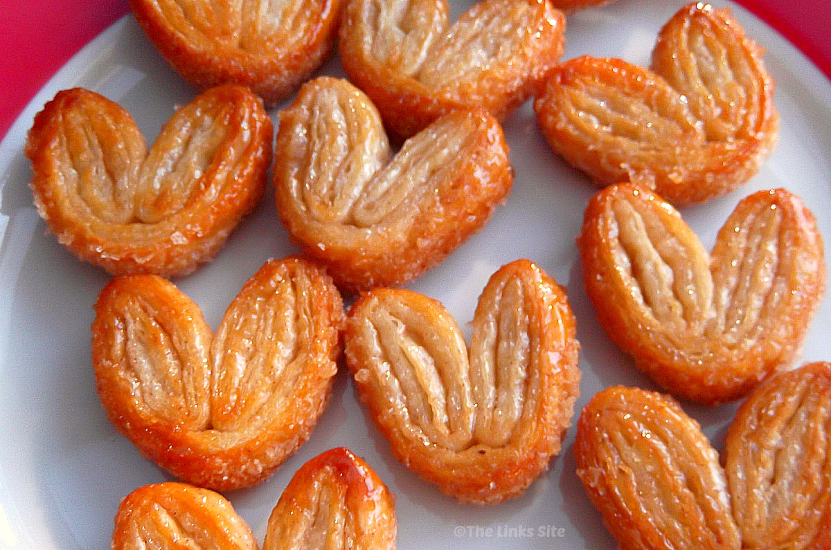 Sweet and Crunchy Cinnamon Palmiers - The Links Site